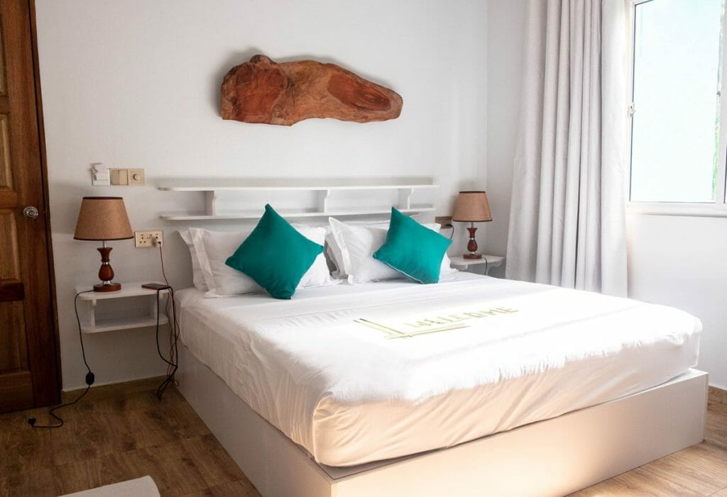 A Guide to Fulhadhoo - Visiting a local island in Maldives. - The ...